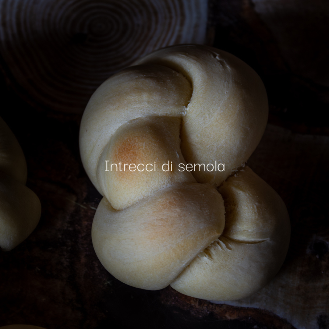 Pane intrecciato di semola: i fiocchetti – Profumo di Broccoli